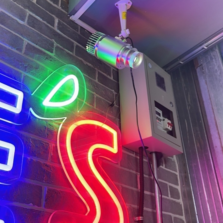 Is it beautiful to install the advertising projector? - Noparde logo ...