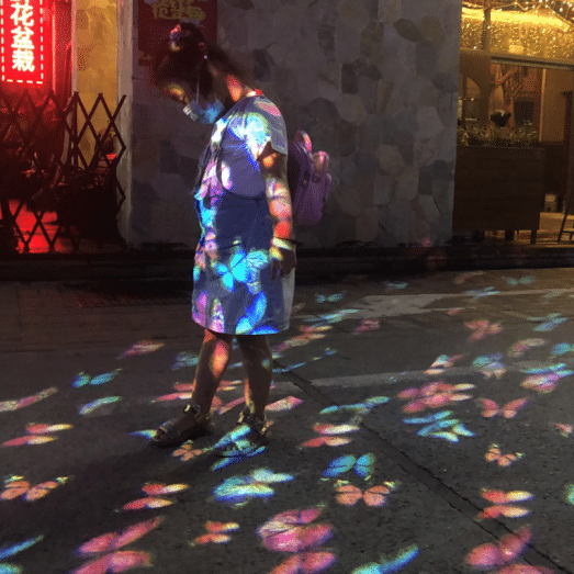 The new scenery of the city store- the outdoor dynamic advertising ...